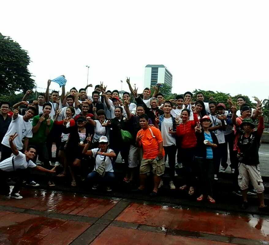 Young Loyalists join the Pro-Marcos rally at Luneta – Bagong Lipunan